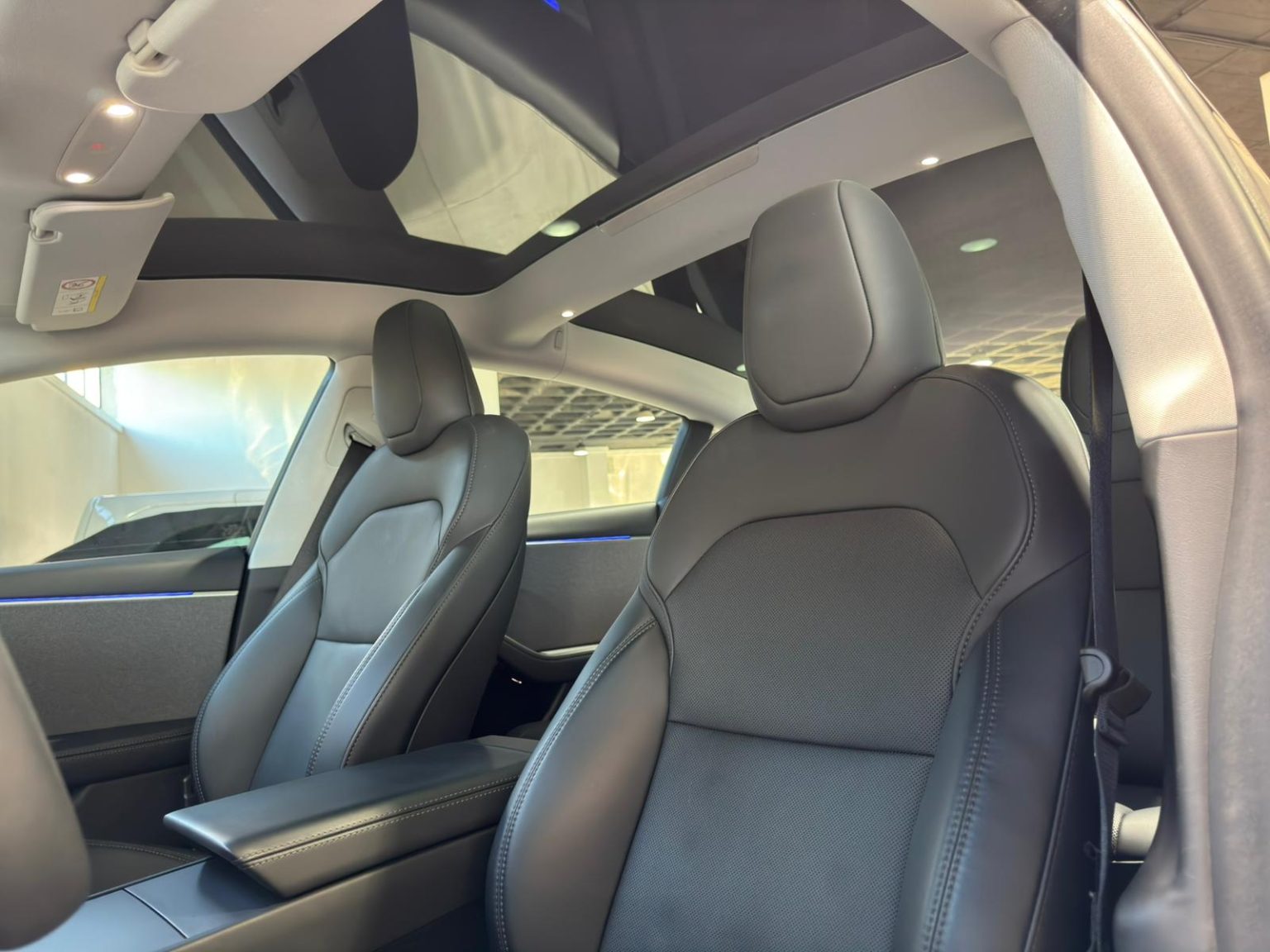 Tesla Model 3 Tração Traseira - Flypremium Automóveis, Lda - Carros ...