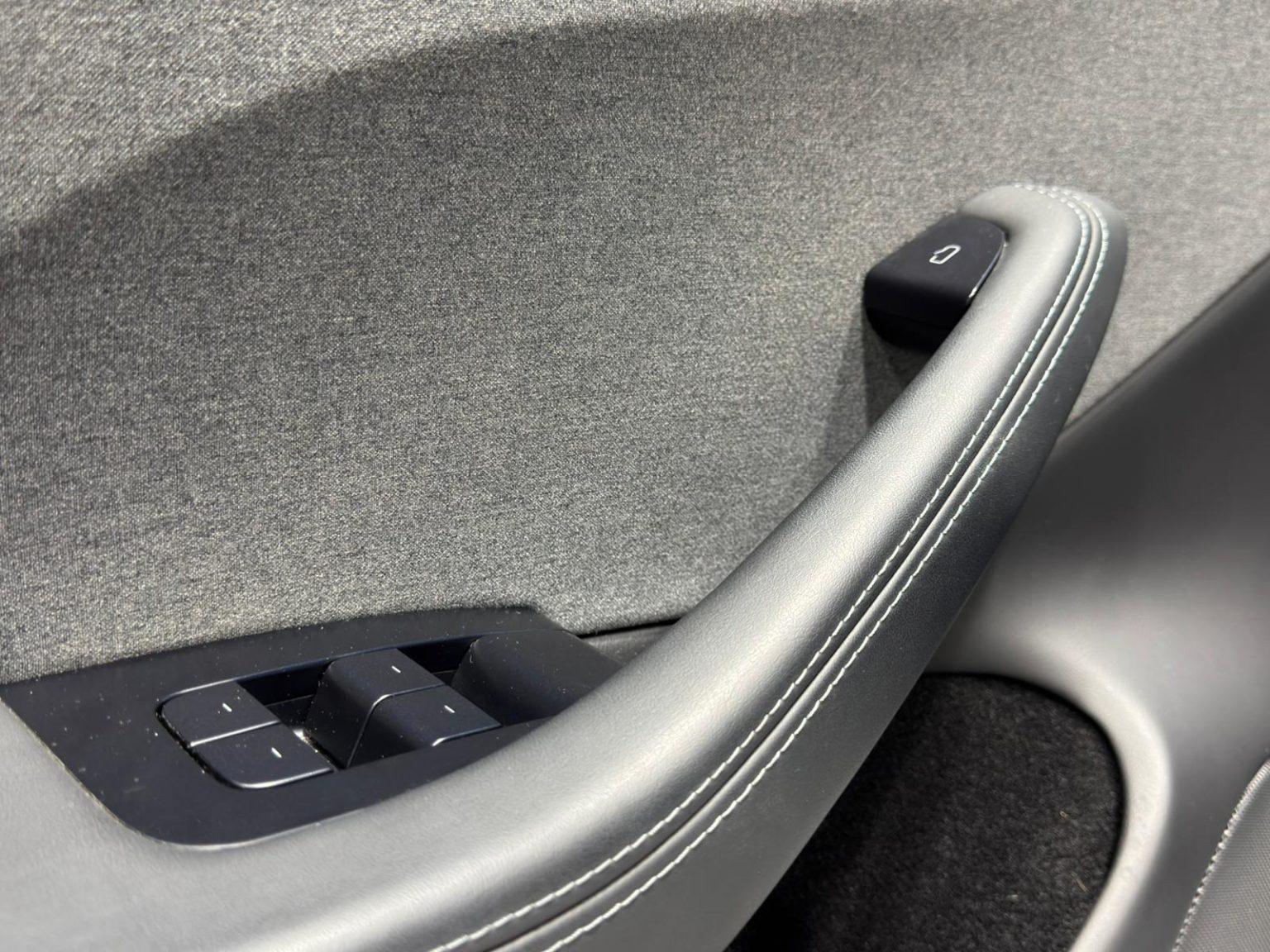 Tesla Model 3 Tração Traseira - Flypremium Automóveis, Lda - Carros ...